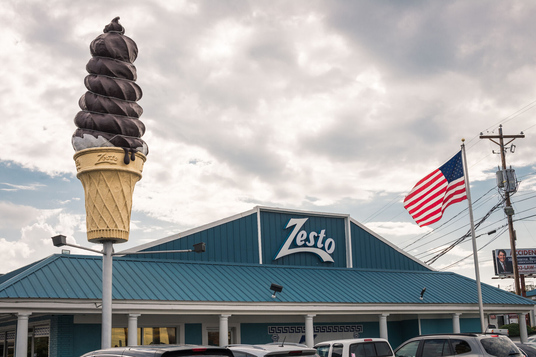Gus Manos, Owner of West Columbia, SC Zesto, has died