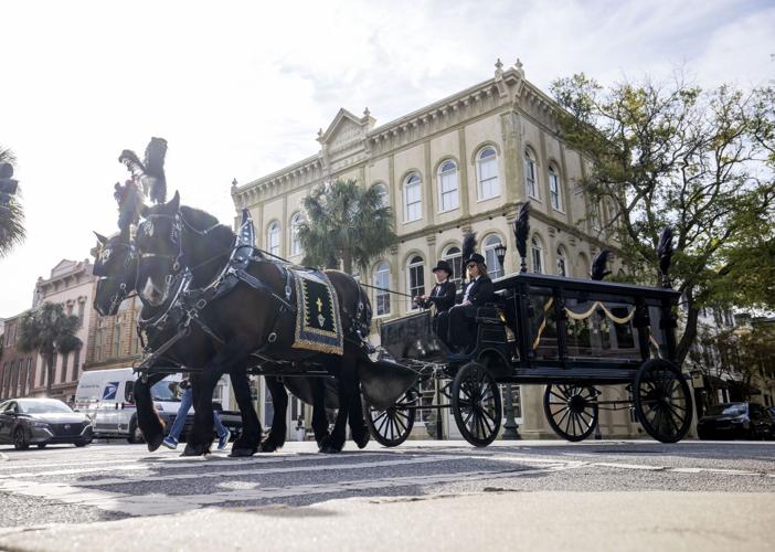 Funeral procession carries Gedney Howe III across Charleston