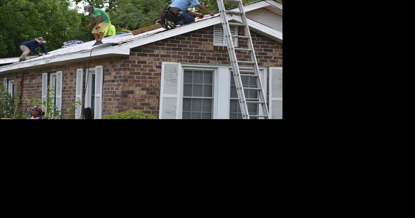 Local roofers, VFW help Georgetown veteran get new roof