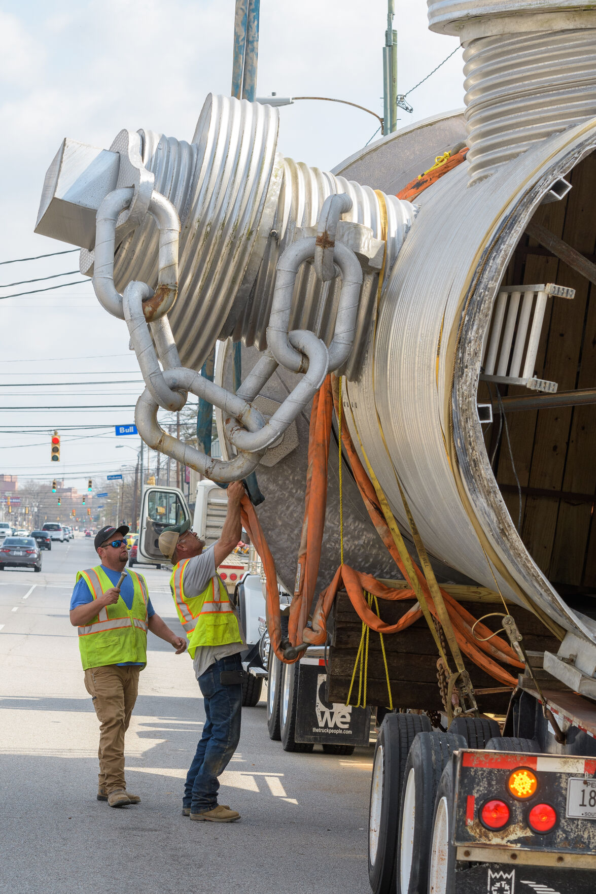 Busted Plug, Columbia's 40-foot fire hydrant, moves into storage