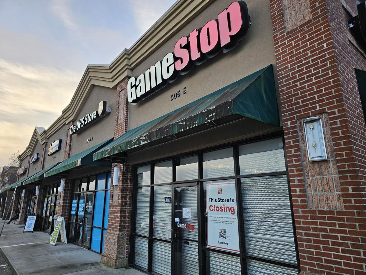 GameStop closings hit Charleston area