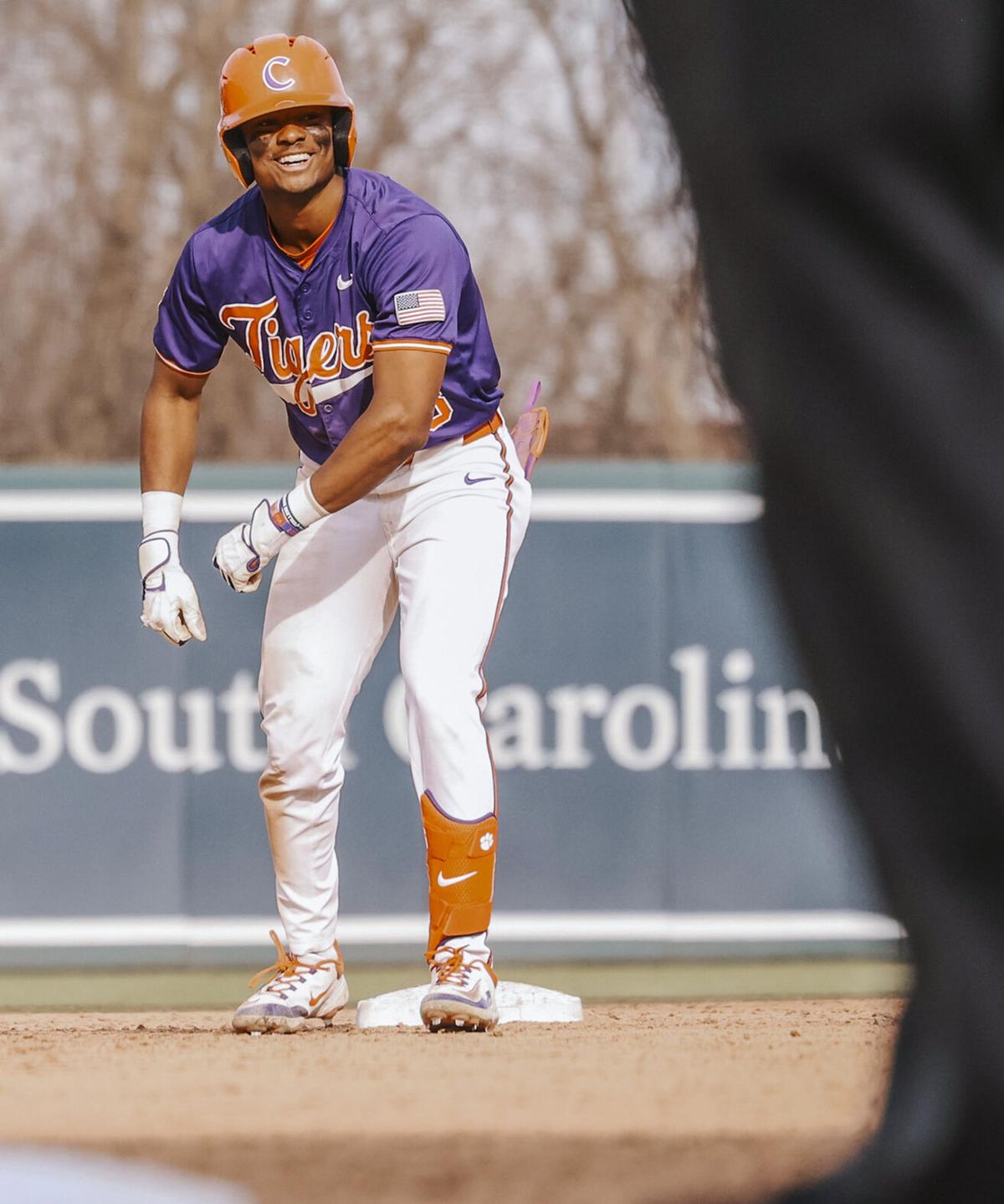 Clemson takes series vs. South Carolina in Greenville