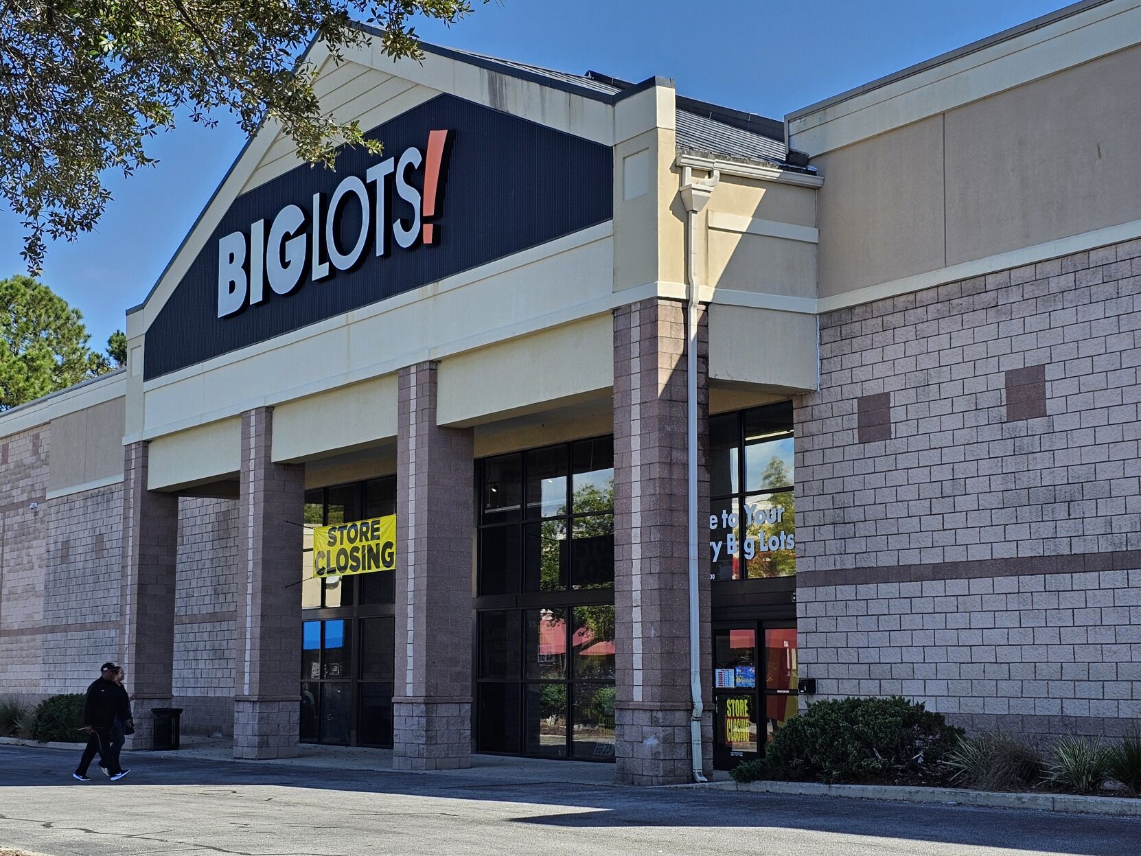 Big Lots to close 500 stores; Legami opens in Charleston