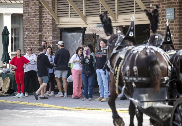 Funeral procession carries Gedney Howe III across Charleston
