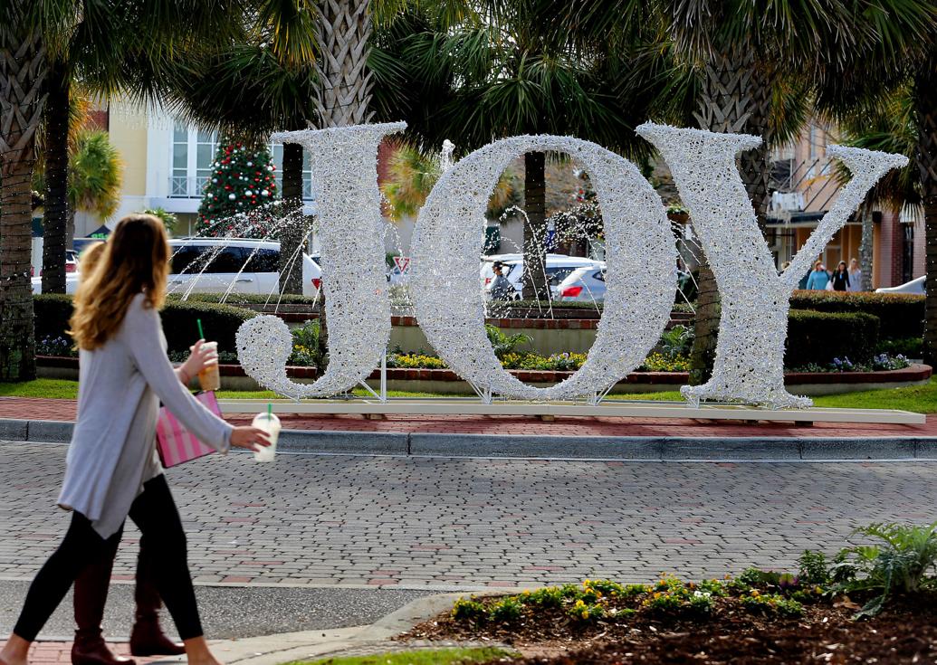 Top money-saving tips for holiday shopping