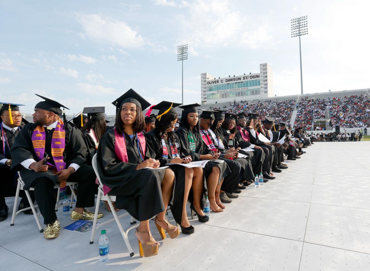 Commencement ceremony at South Carolina State | Multimedia ...