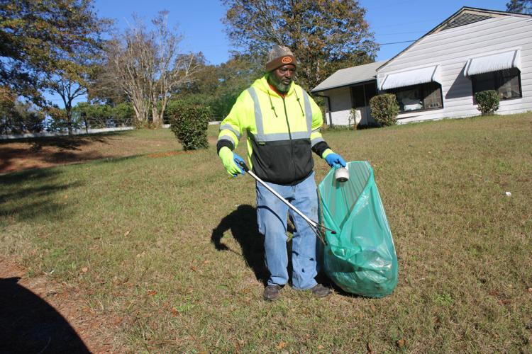 Crosland Park residents clean up neighborhood for second time this year