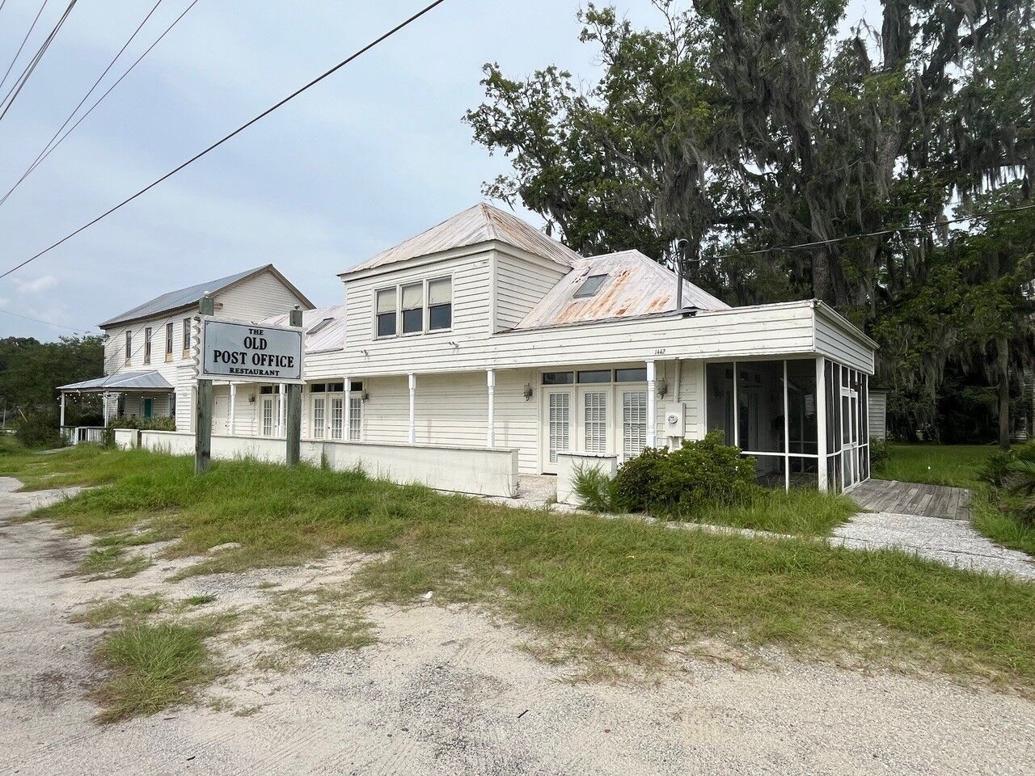 Edisto Island Open Land Trust wins with Bailey store, house