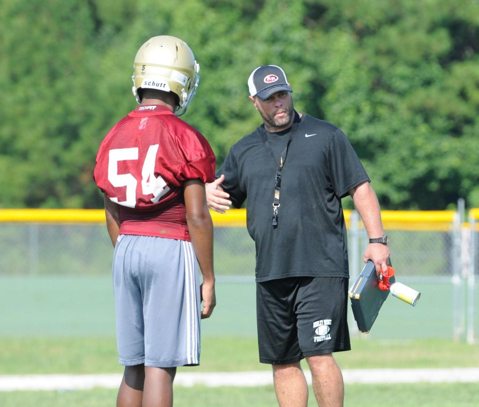 Swamp Foxes pick up seasoned football coaches | Sports | postandcourier.com