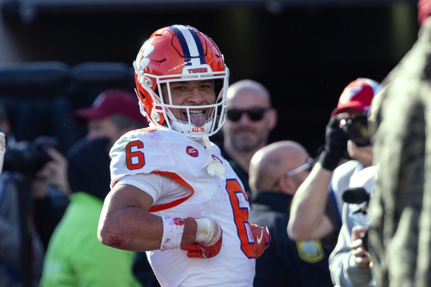 Clemson football celebrates on Gamecocks home field again