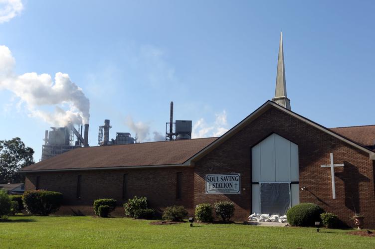 Georgetown on edge awaiting SC flooding while wastewater plant swamped ...