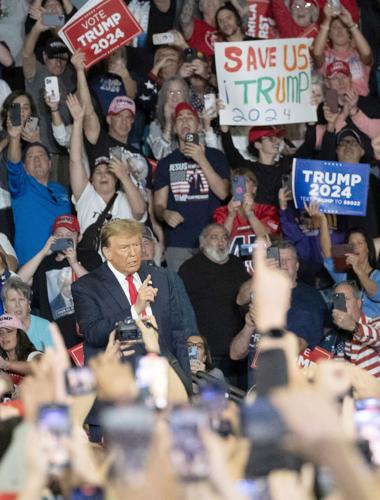GOP presidential race turns personal at Trump SC rally