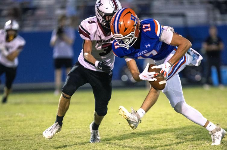 Wando holds off Hanahan in high school football