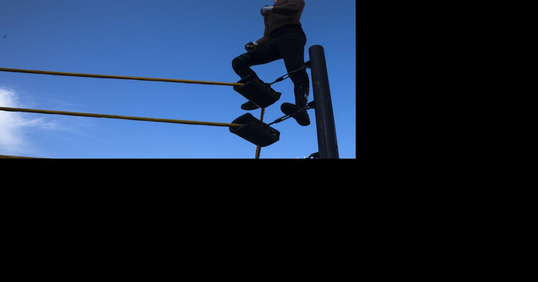 Old school wrestlers grapple on Isle of Palms; Hanahan next