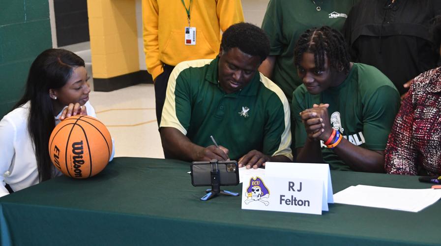 Aiken's RJ Felton signs with ECU Pirates