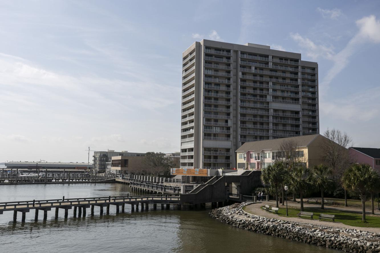 Charleston orders evacuation of harbor-front Dockside condos