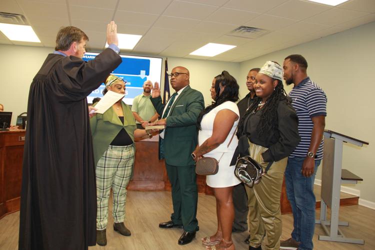 Hemingway Town Council welcomes new leadership, honors longtime clerk