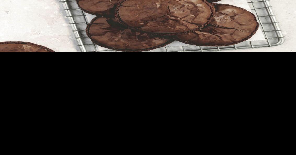 Chocolate cookies are a sweet finale to Thanksgiving dinners ...