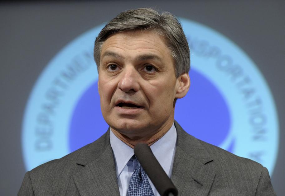 Chief of Boeing Commercial Airplanes retiring, replacement named ...