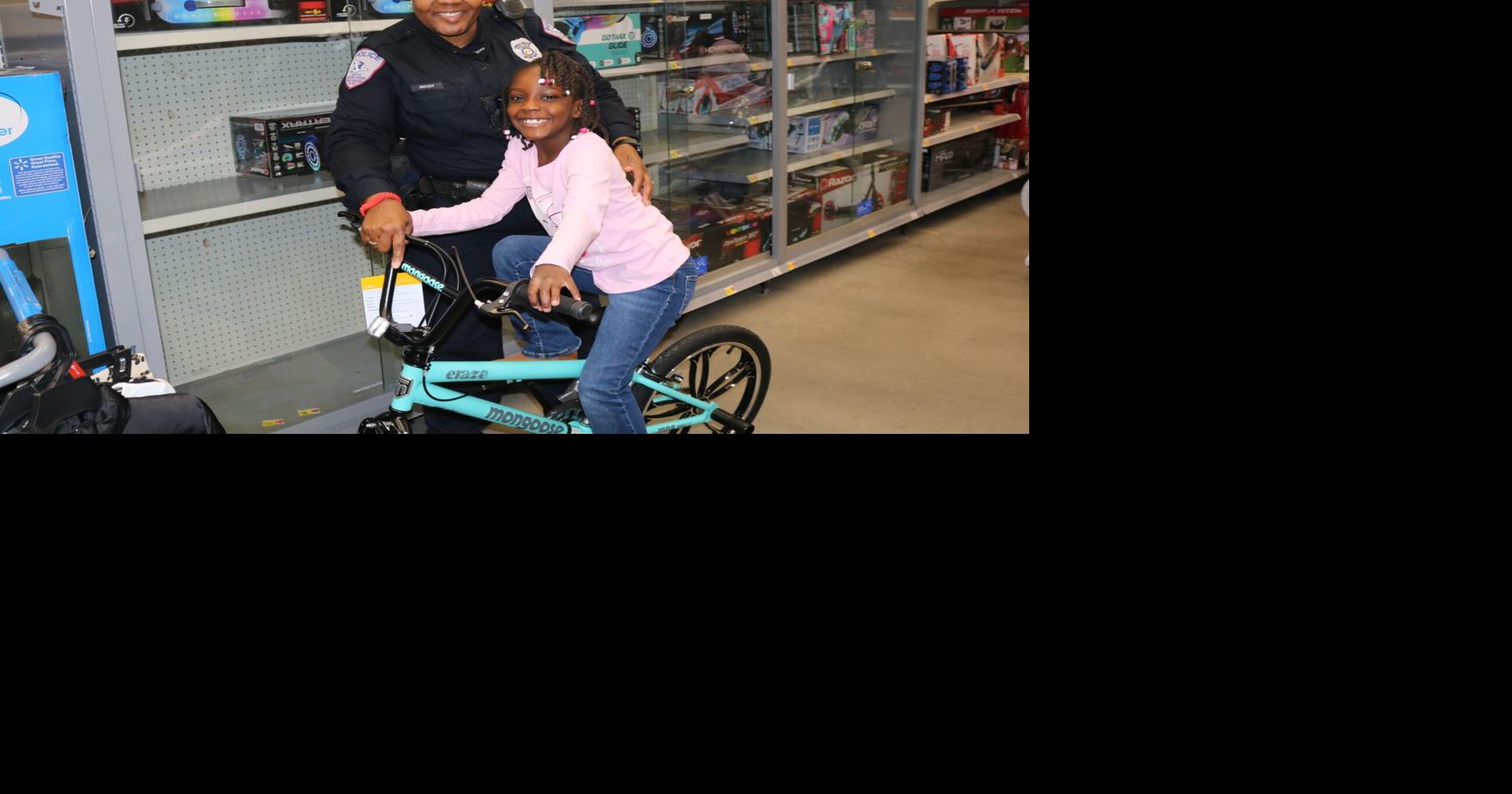 GCPD hosts annual ‘Shop with a Badge’