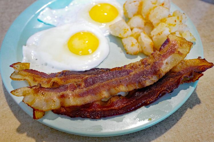 Triple Crown: Track Kitchen offers meals served with care in laid-back ...