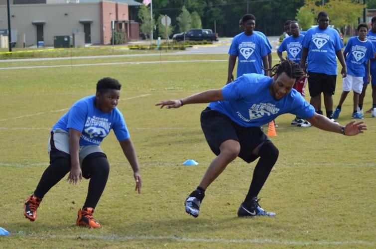 Geathers family returns home for annual camp | Sports | postandcourier.com