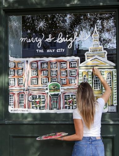 Charleston-based artist brings the holiday spirit downtown