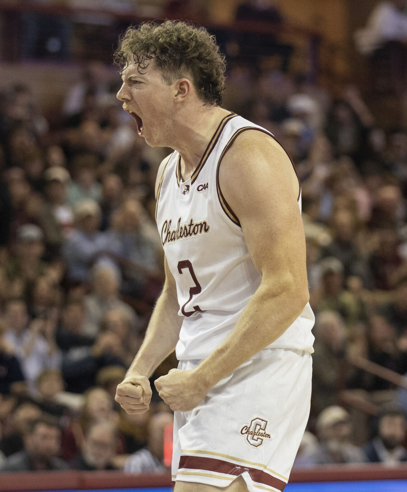 College of Charleston basketball extends winning streak