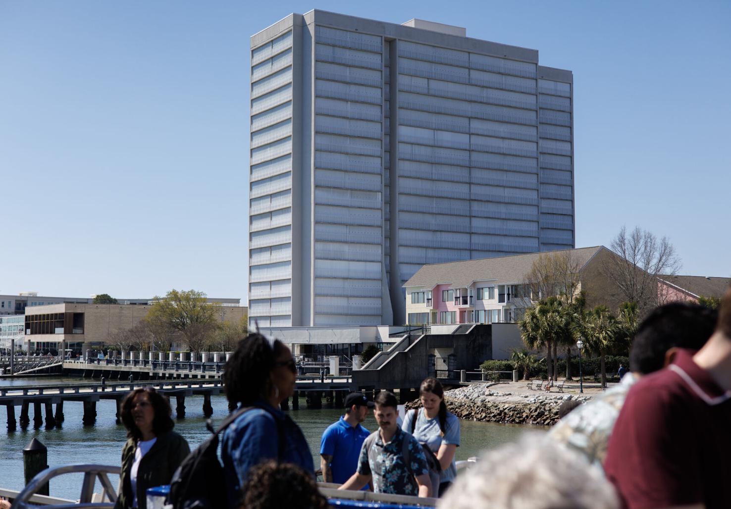 Dockside owners vote against repairing Charleston tower