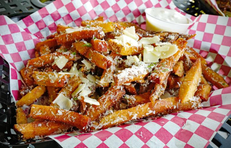 Legends Grille serves up golf course food in a casual atmosphere