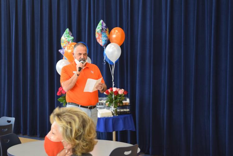 Midland Valley High celebrates educators with WWE-style awards | Aiken ...