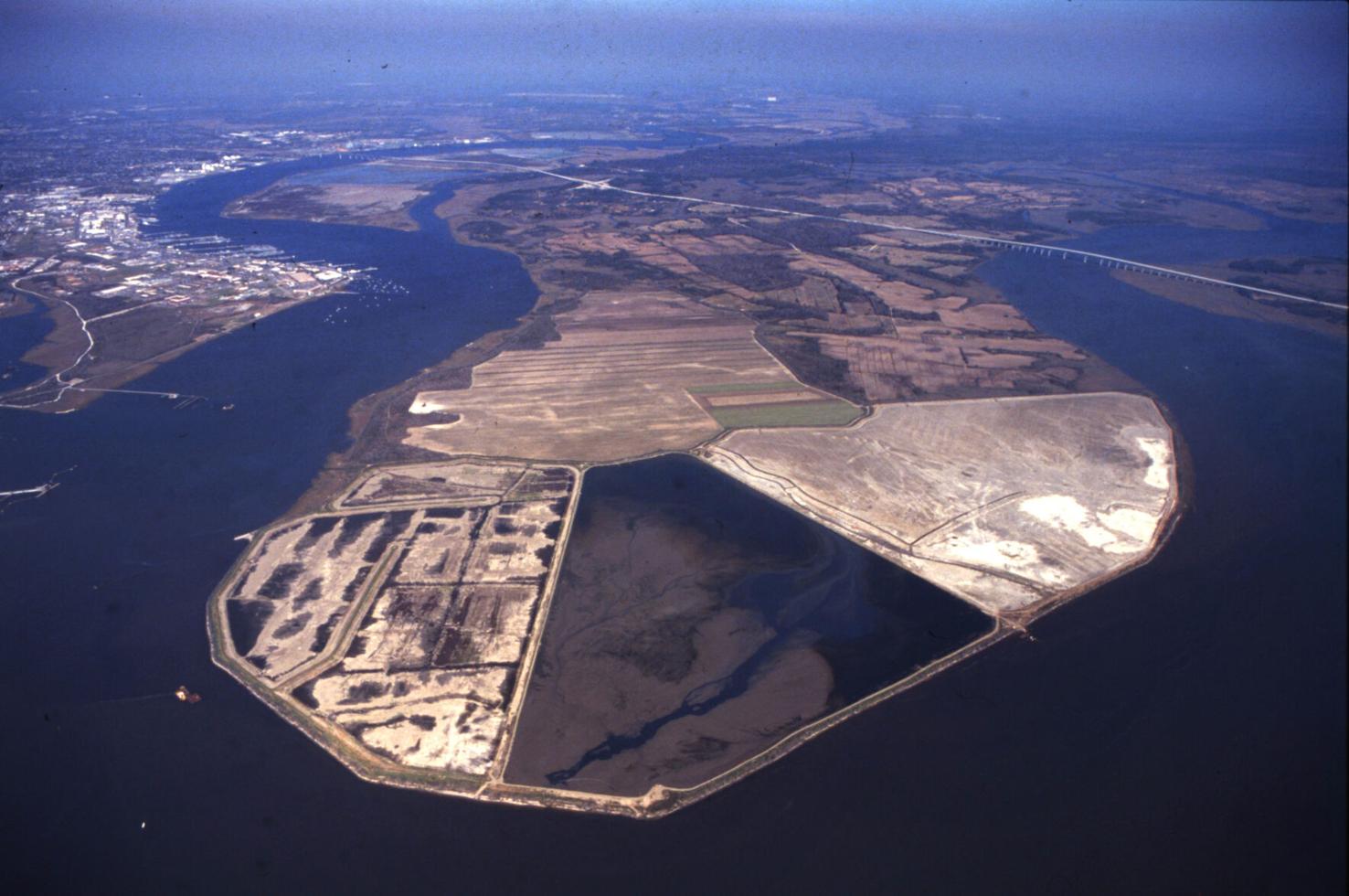 Daniel Island growth heads north along Clements Ferry Road