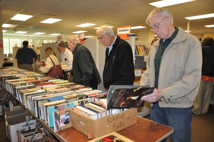 Book lovers flock to opening day of Books 'n' Things Fair in Aiken