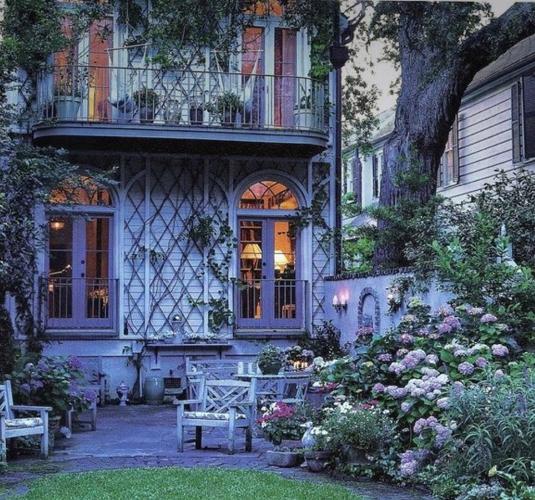 Popular Charleston garden recently changed hands