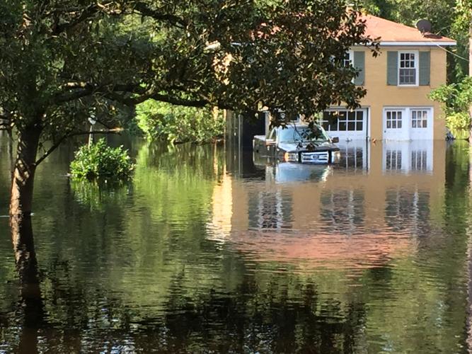 Florence flooding puts Nichols, SC underwater again