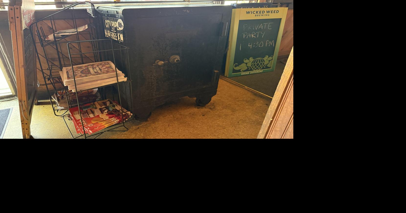 Charleston, SC, bar crowdsources funds to open old safe