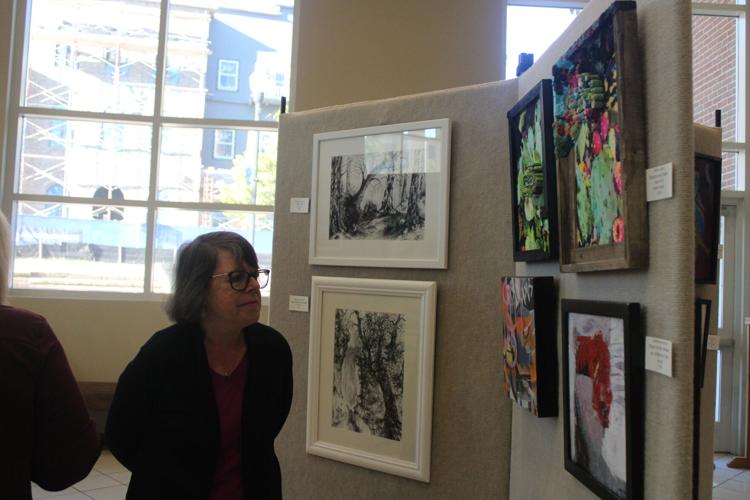 Aiken artist show off at artwork in North Augusta