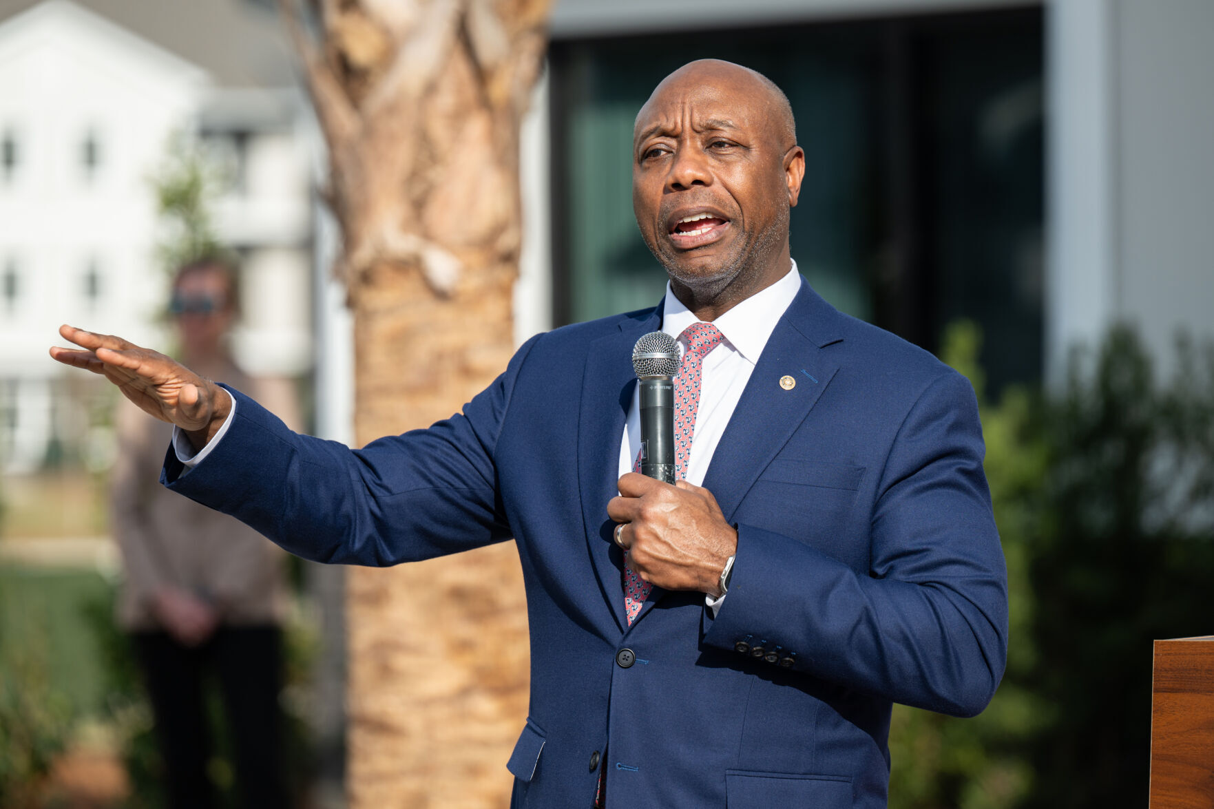 US Sen. Tim Scott talks affordable housing in Beaufort visit