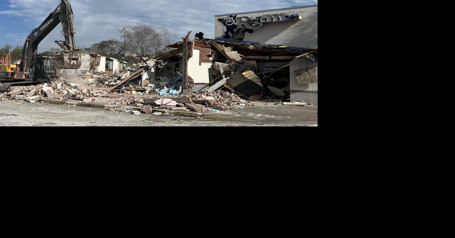 Demo begins on former Ryan's on SC 61 in West Ashley