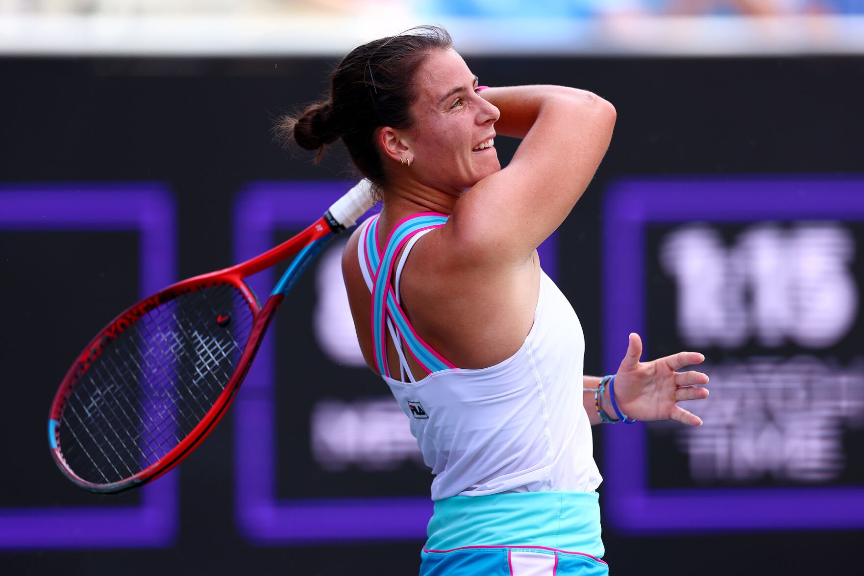 Charleston's Emma Navarro rallies twice, but falls in first WTA Tour final