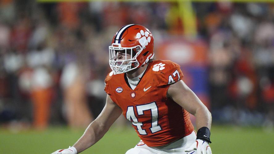 Clemson's Sammy Brown racks up tackles and Fortnite 'dabs'