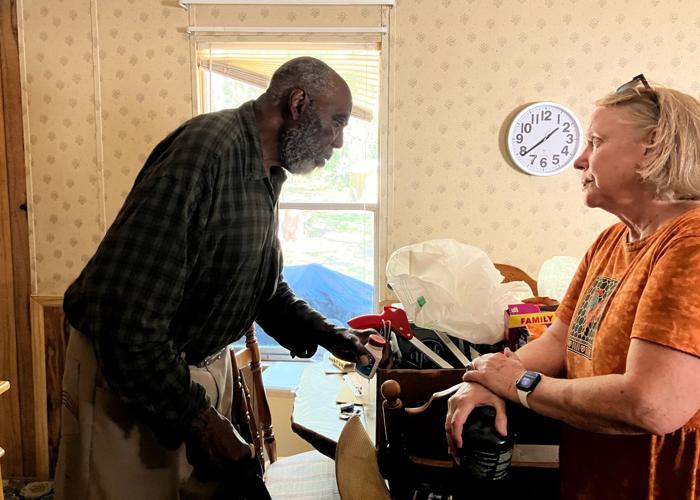 Daufuskie Island bands together through days without power