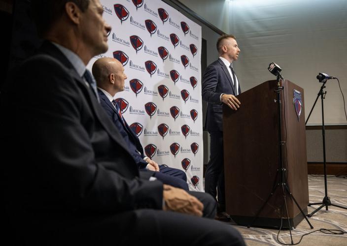 New Stingrays head coach played in the NHL and Olympics