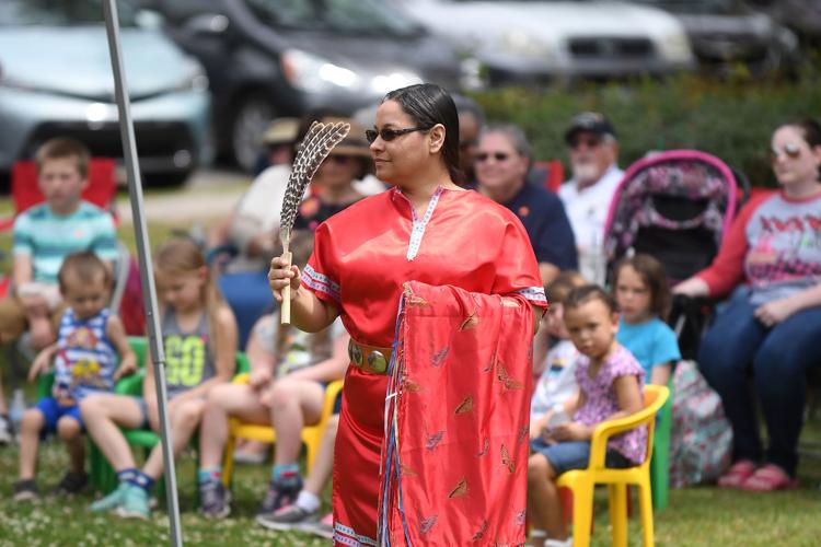 Edisto Natchez-Kusso teach children about their culture and heritage ...