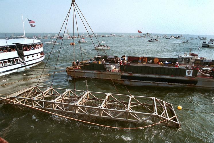 Confederate submarine Hunley was recovered off Sullivan's Island 18 ...