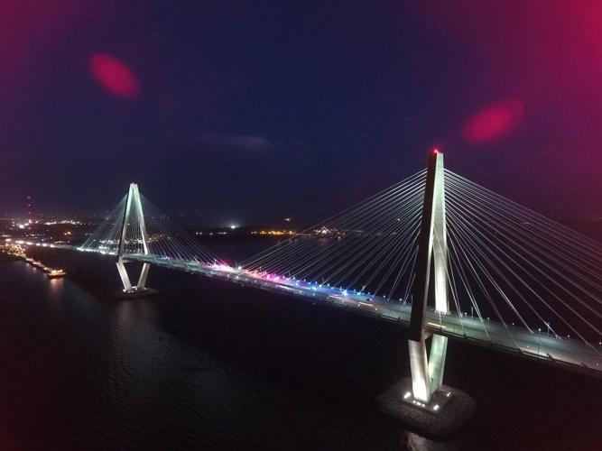Two shot on Ravenel hyhy yhyh yh 2 people shot on Ravenel Bridge ...
