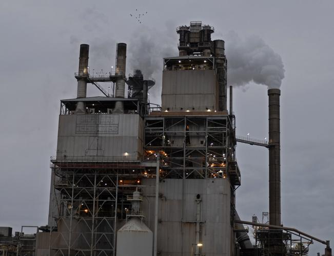 Ministers pray for International Paper workers in Georgetown