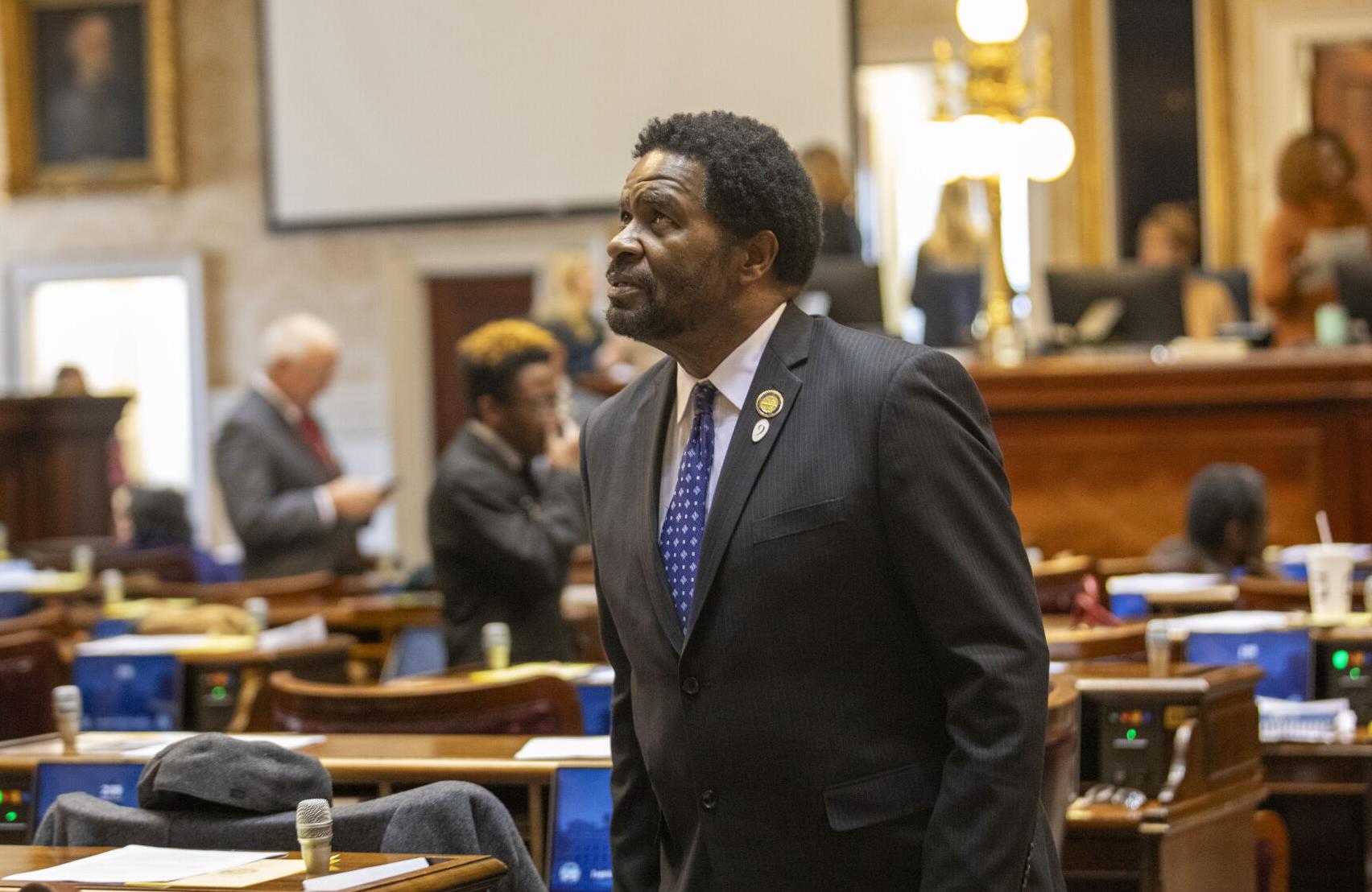 Embrace open debate, oppose closed primaries