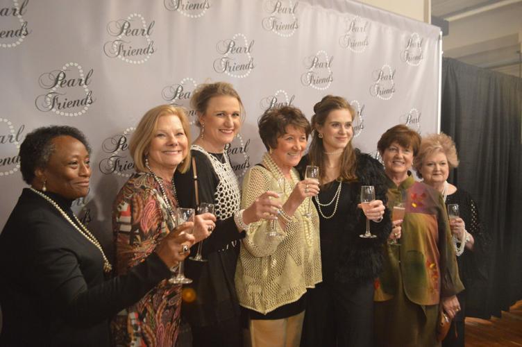 Comedy dinner benefits Aiken High School senior girls