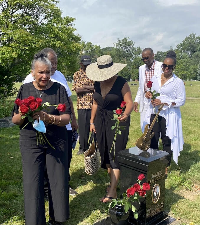 South Carolina's innovative bassist James Jamerson gets new headstone ...